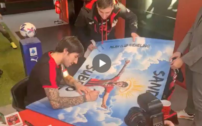 Watch: Tonali autographs a fan's tattoo and hilarious poster at meet ...