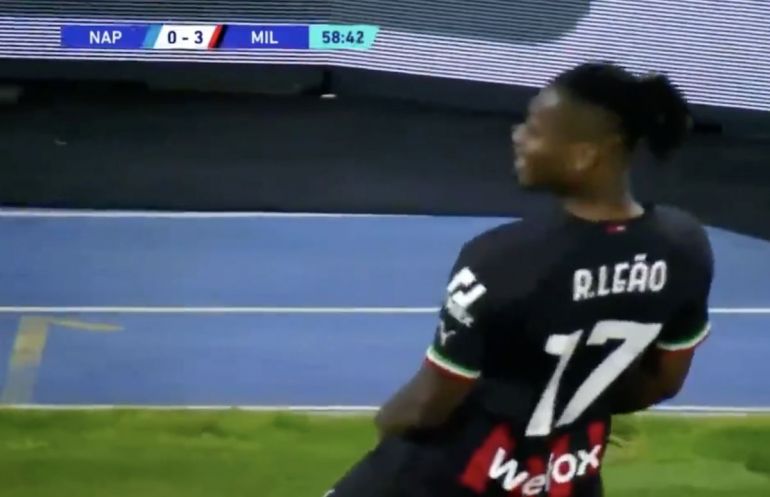 Watch: Leao gets his second of the night with thunderbolt vs. Napoli