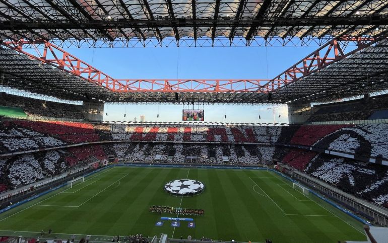 AC Milan fans unveil full stadium display ahead of Newcastle game - video