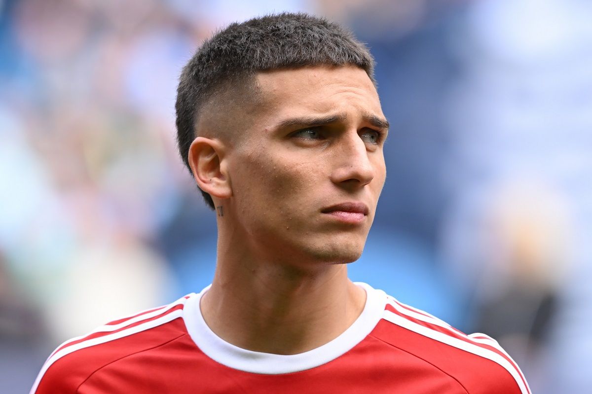 Nottingham midfielder Dominguez reveals he 'waited' for Milan in the summer