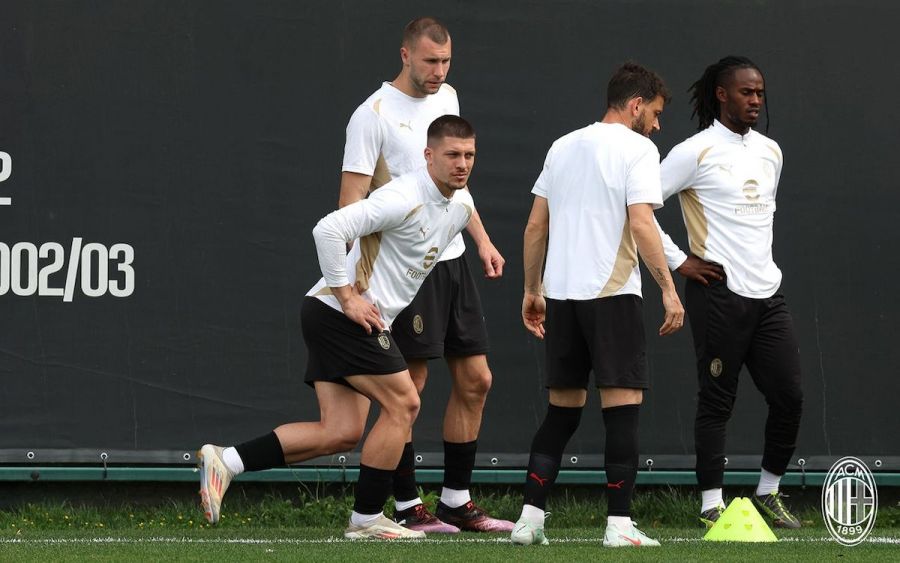 CaughtOffside: Man Utd's chase for Zirkzee 'intensifying' as Milan watch on