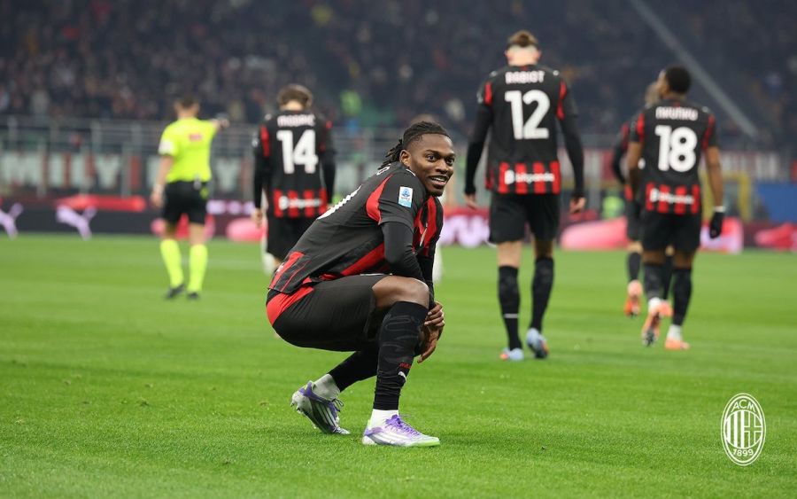 AC Milan 1-0 Lazio: Rossoneri go top after Leao's winner and late VAR drama
